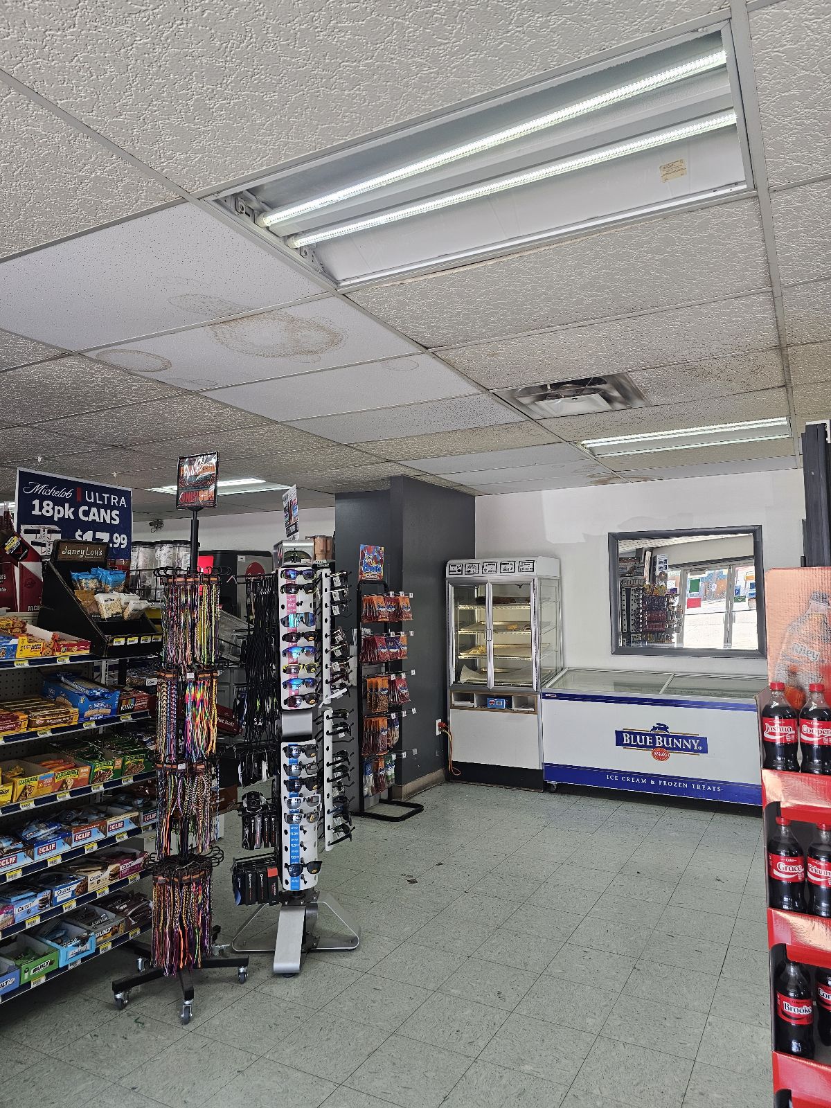 ShortStopSinclair_Pugs – Greenfield Lighting LLC